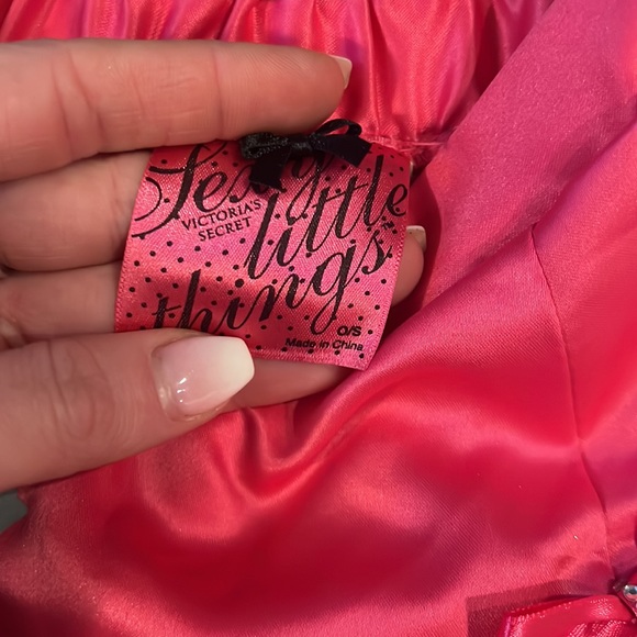 Victoria's Secret | Intimates & Sleepwear | Rare Victorias Secret Santa ...